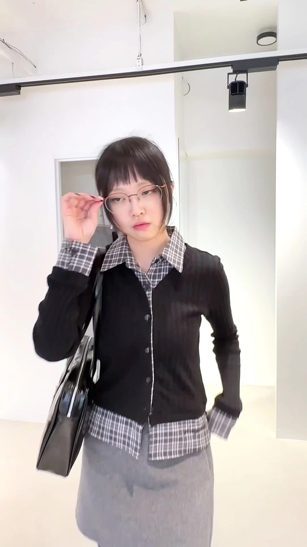 [Influencer pick] CHECK SHIRT LAYERED CARDIGAN (BLACK)_F24ZB066 | ファッション通販サイト NUGU